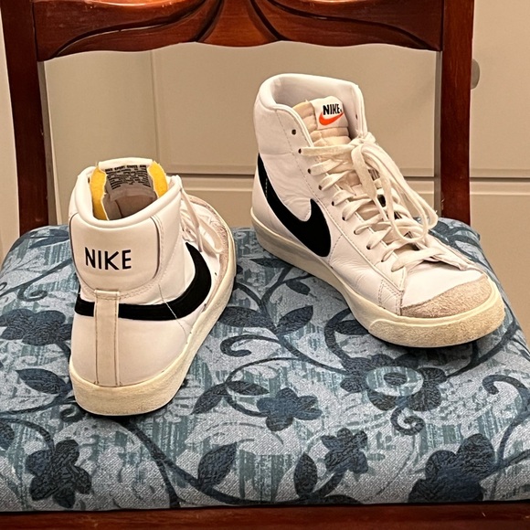 Nike Blazer Mid 77 | Shoes | Nike Blazer Mid 77 Sneakers Size 75 Mens ...